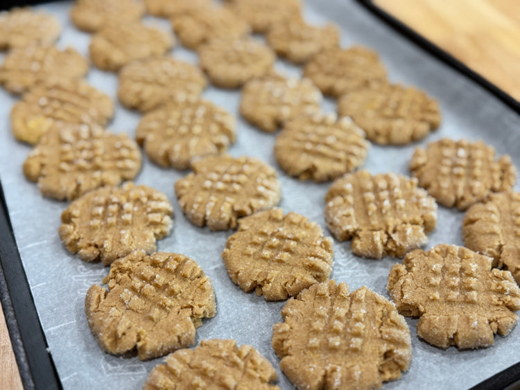 4 Ingredient Peanut Butter Cookies | Easy Gluten Free & Dairy Free Coo ...