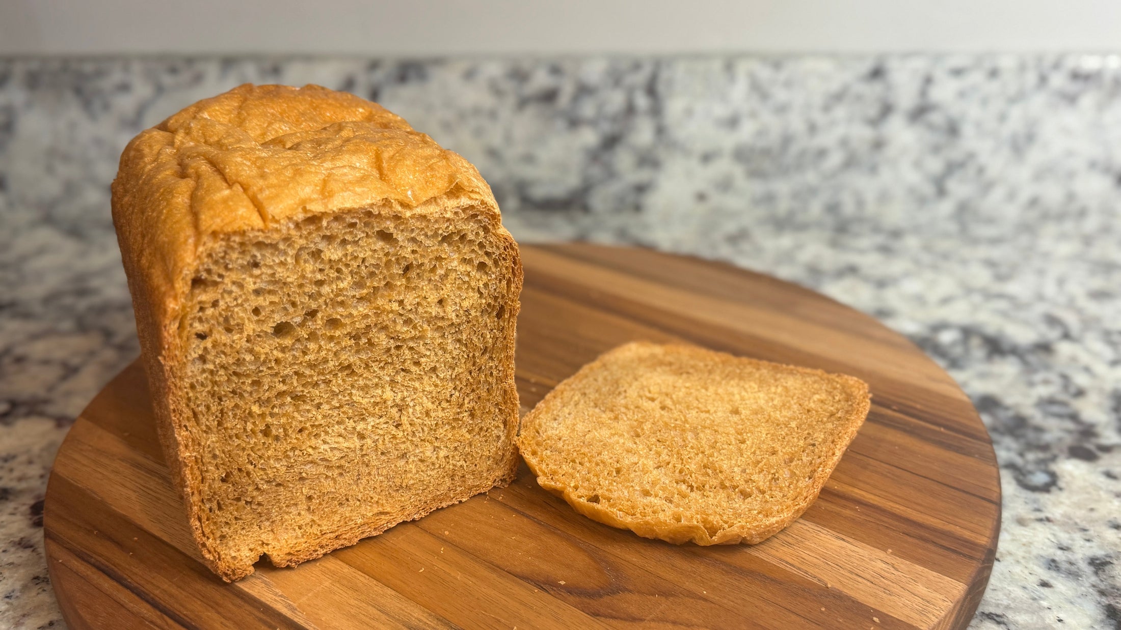 Bread Machine Anadama Molasses Bread – Robyn on the Farm